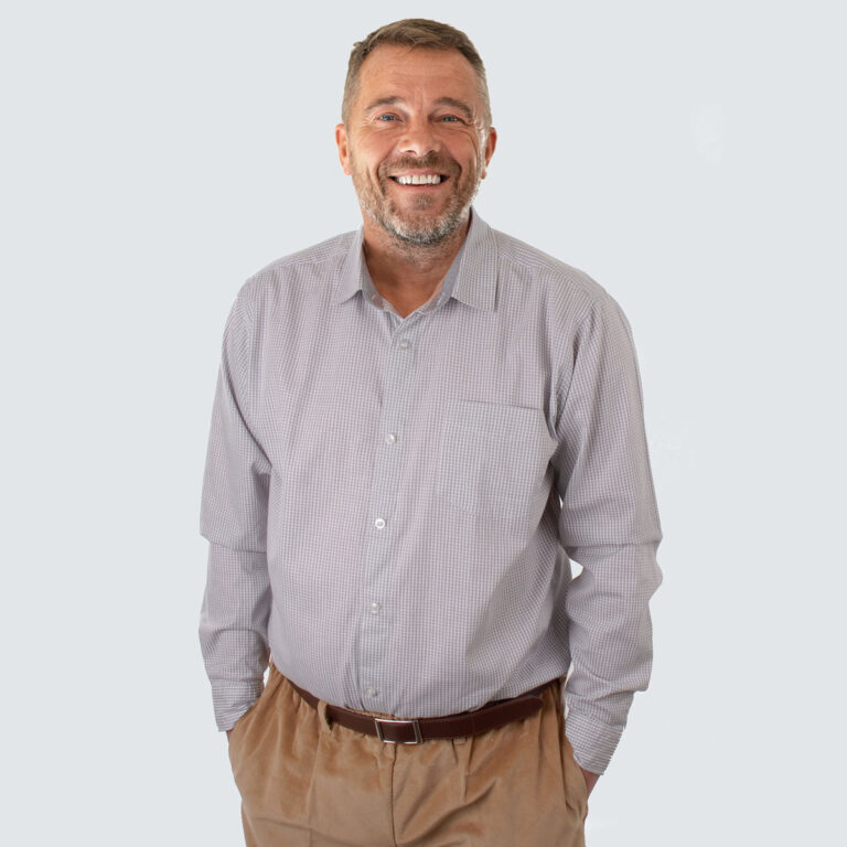 Men’s Magnetic Easy-Fastening Shirt by Evelyn & Wood – Adaptawear